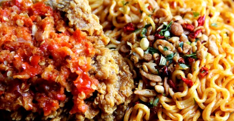 Perusahaan Mi Lemonilo Luncurkan SpektaRasa Rendang Padang