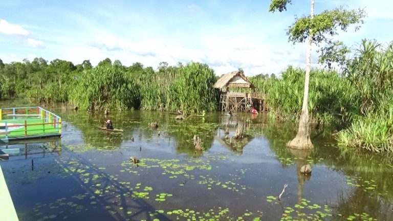 Merasakan Sungai Purba Nan Cantik Di Tebat Rasau, Daerah Mana Tuh..