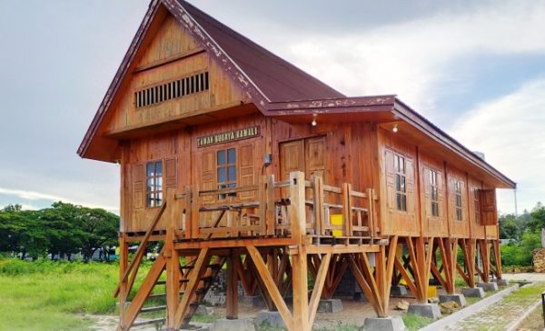 Museum Bharugano Wuna, Wisata Edukasi Menarik di Pulau Muna Sulawesi ...