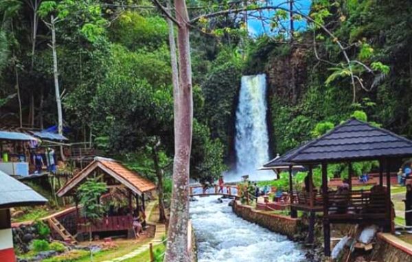 Yuk Liburan ke Curug Bangkong Kuningan, Banyak Wahana Menarik Lho ...