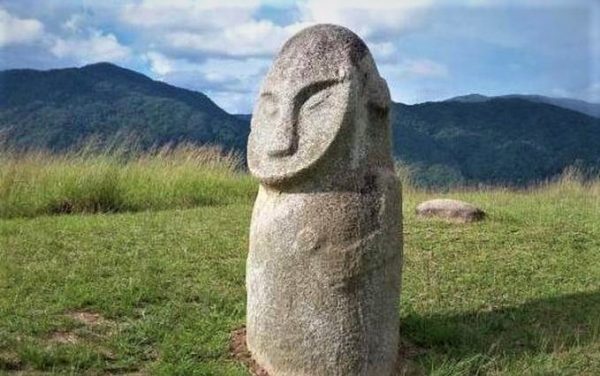 Situs Megalitikum Pokekea TN Lore Lindu, Unik dan Penuh Misteri ...