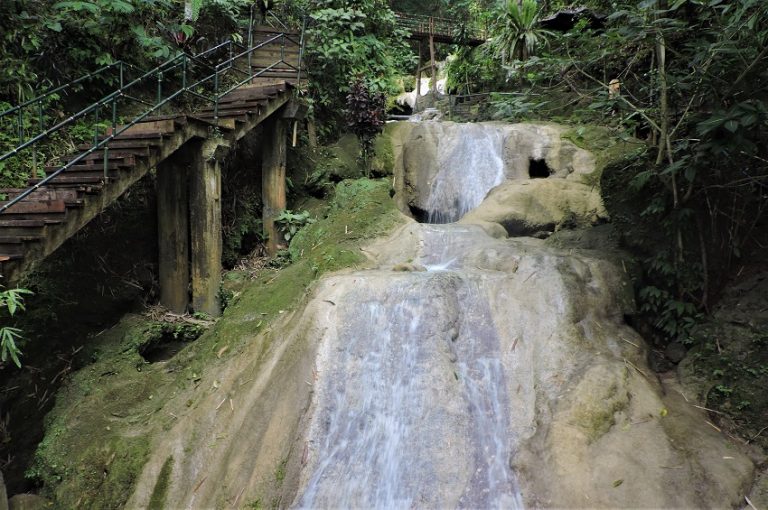 Sungai Mudal Kulon Progo Sajikan Air Alami yang Segar dan Panorama ...