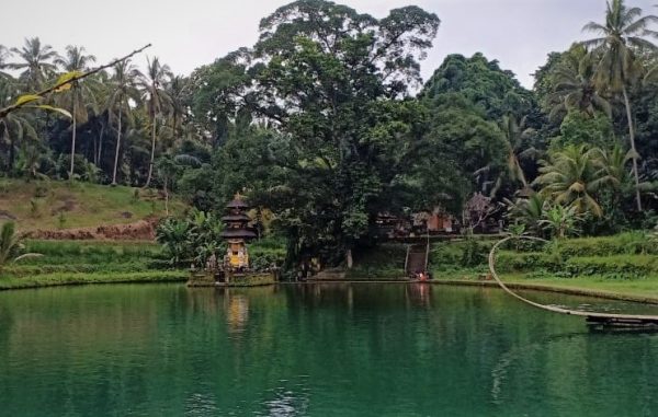 Melepas Penat di Tirta Taman Mumbul Badung yang Asri dan Tenang ...