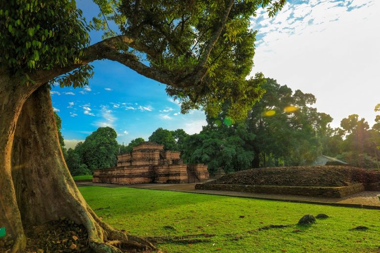 Menelusuri Situs Cagar Budaya Candi Tinggi di Jambi - Turisian.com