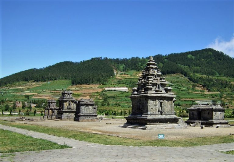 Berkunjung ke Kompleks Candi Arjuna, Percandian Terbesar di Kawasan ...