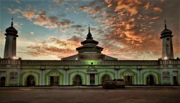 Mengunjungi Masjid Raya Ganting, Tertua di Kota Padang dan Bersejarah ...