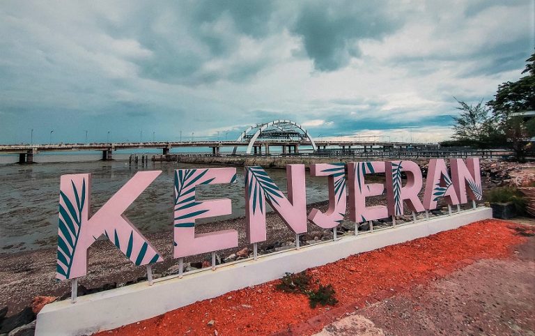 Yuk Piknik Asik ke Taman Hiburan Pantai Kenjeran Surabaya! - Turisian.com
