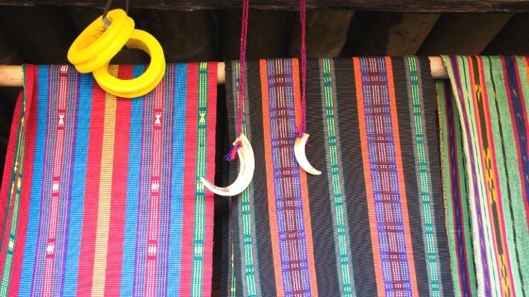 Visit ke Kabupaten Flores Timur, Ini 5 Tempat Oleh-oleh