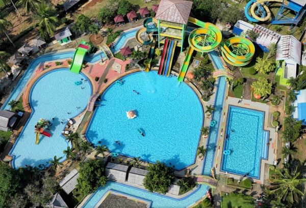 Liburan Seru di Wahana Surya, Waterpark Terbesar di Bengkulu - Turisian.com