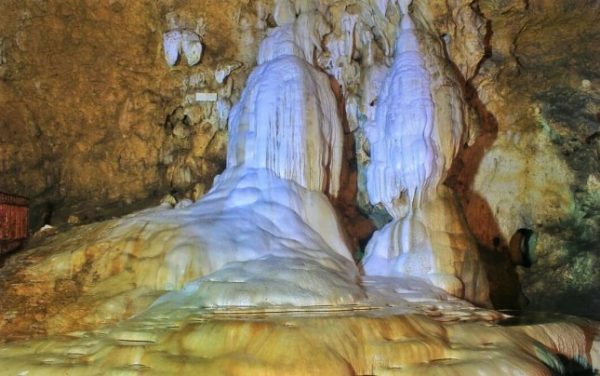 Menyusuri Keindahan dalam Gua Petruk Kebumen yang Menakjubkan ...