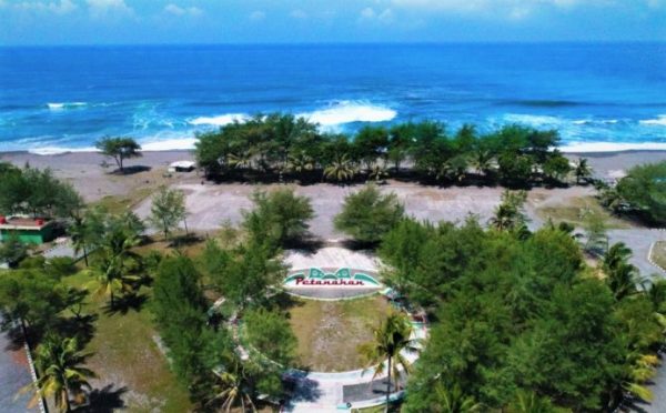 Pantai Petanahan, Tempat Liburan di Kebumen yang Menawan - Turisian.com