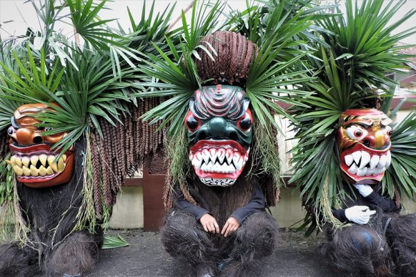 Bebegig, Seni Topeng yang Unik dan Seram Asal Ciamis - Turisian.com