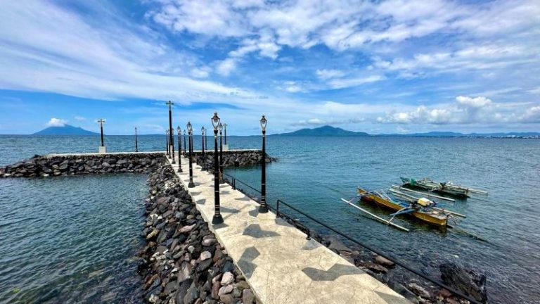 Malalayang Beach Walk Dibuka Jokowi, Wisata Kembar 94 Miliar