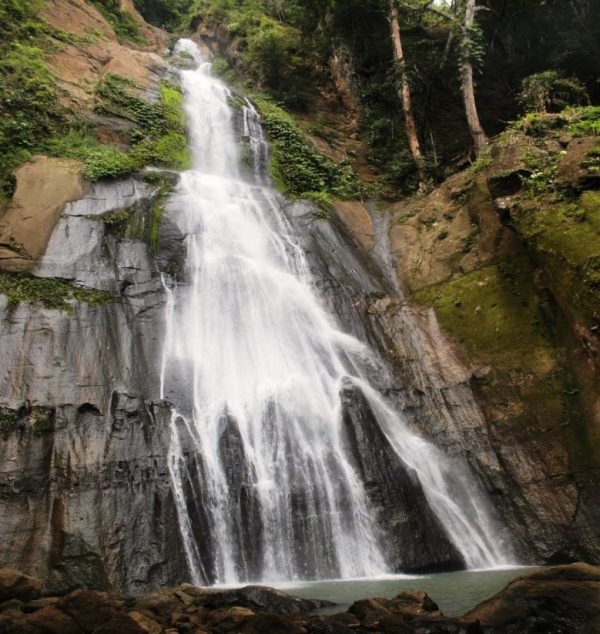 Selain Pantai nan Indah, Alor Punya Air Terjun Mataru yang Cantik ...