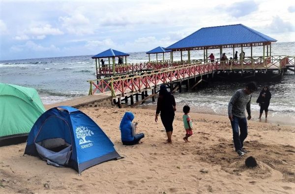 Rekreasi Sambil Terapi Kesehatan di Pantai Germanium Pinomontiga Bone ...