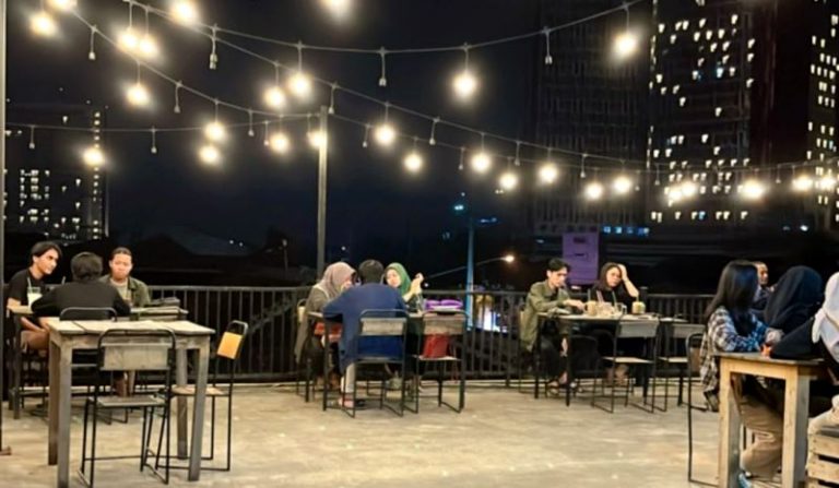 Rekomendasi Tempat Nongkrong di Semarang, Datang ke Kafe Ini