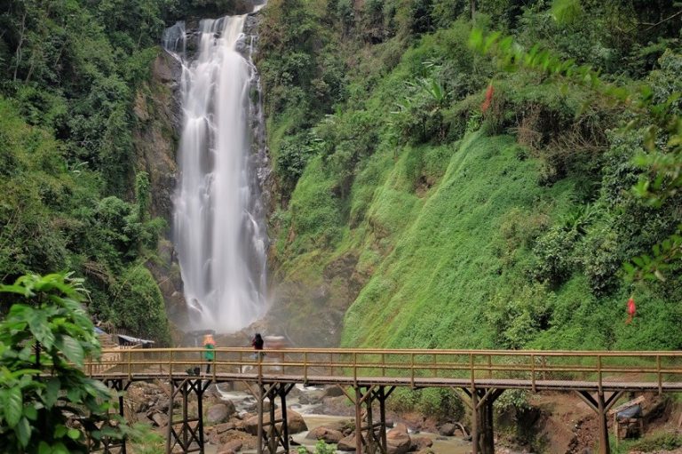 Muara Enim Punya Air Terjun Bedegung, Tertinggi di Sumatra Selatan ...