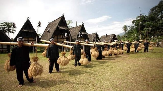 Mengenal Kain Tenun Bentenan Khas Minahasa, Ada Sejak Abad ke-7 ...