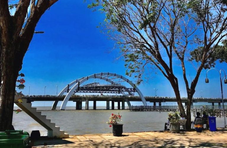 Taman Hiburan Pantai Kenjeran Keren Habis Buat, Serasa di Luar