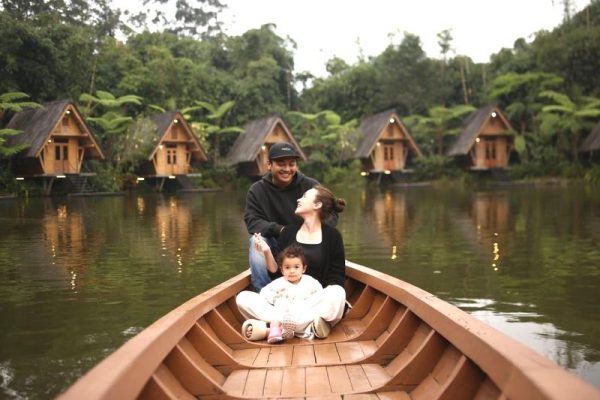 Pesona Dusun Bambu Lembang, Harmoni Wisata di Kaki Gunung