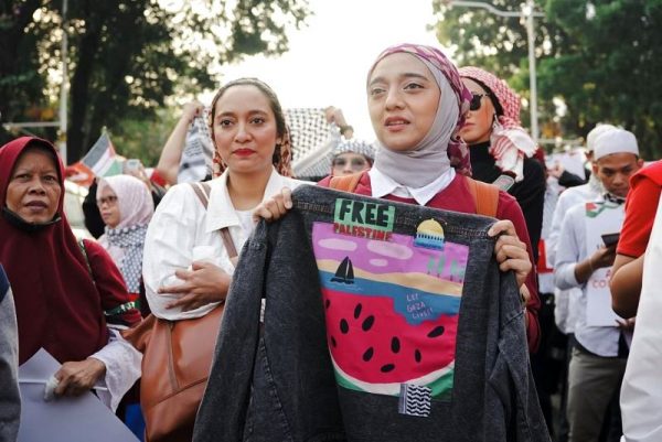 Chiki Fawzi, Hadir di Klaten untuk IN2MF 2024 Tampilkan Lurik